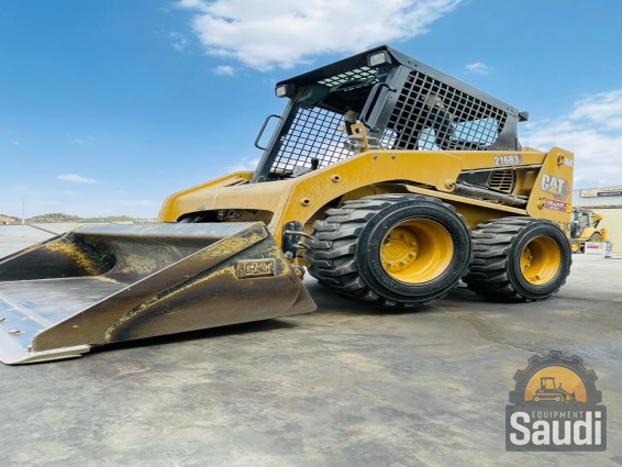 SKID LOADER Caterpillar 216b3